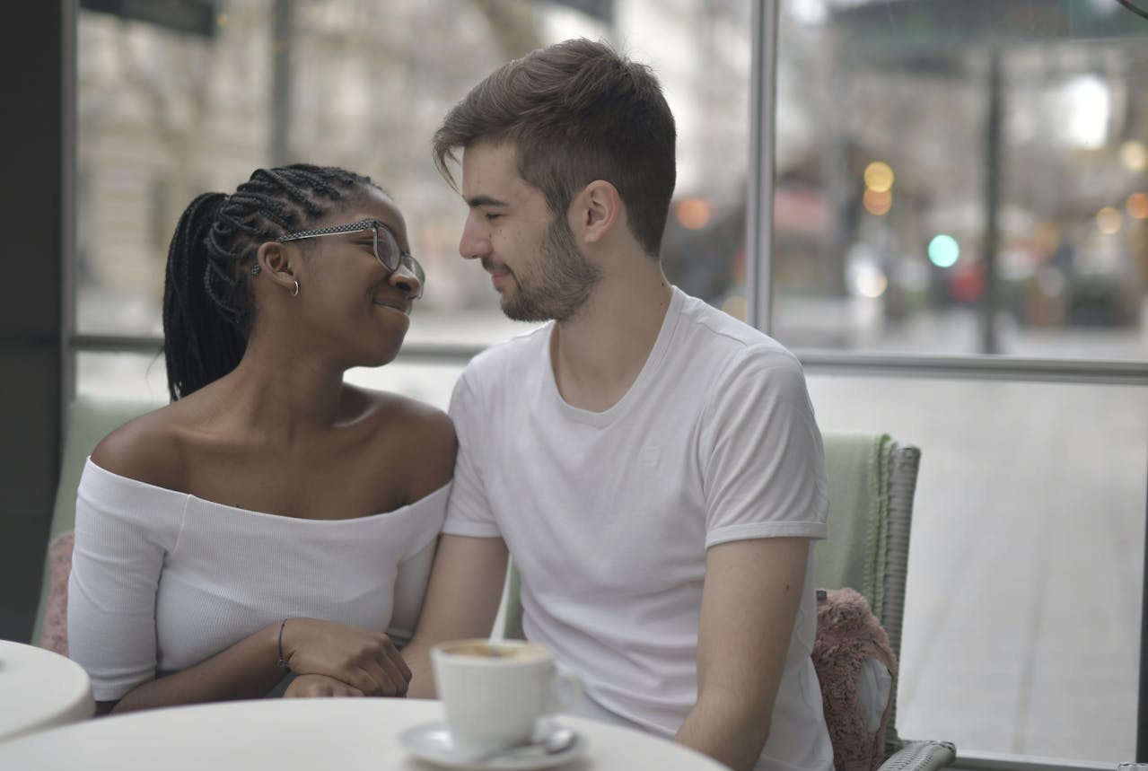 Parallel Polyamory: Everything You Need to Know - ENM Living